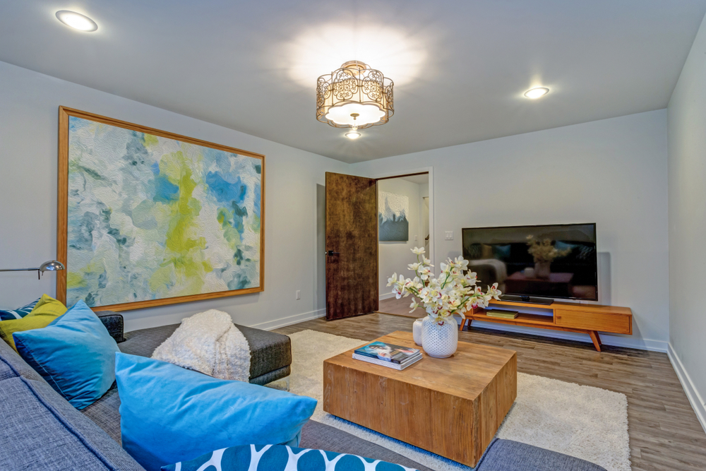 A Guide to Using Large Art in Your Home Decor - Studio 5