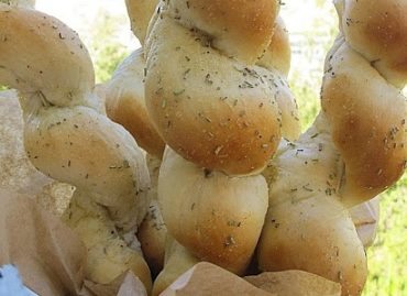 Pizza Factory Twisted Breadsticks - Studio 5