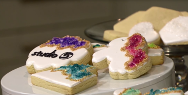 How to Make Sparkling Geode Cookies - Studio 5