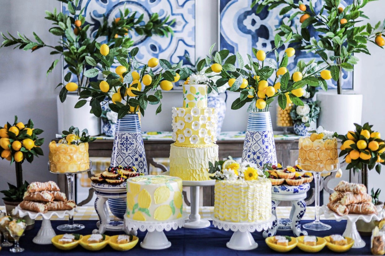 Give us all the lemons! Mix real and faux for a lemon themed party ...