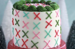 Sweater Weather Cakes: Create these cozy treats with tricks from an expert