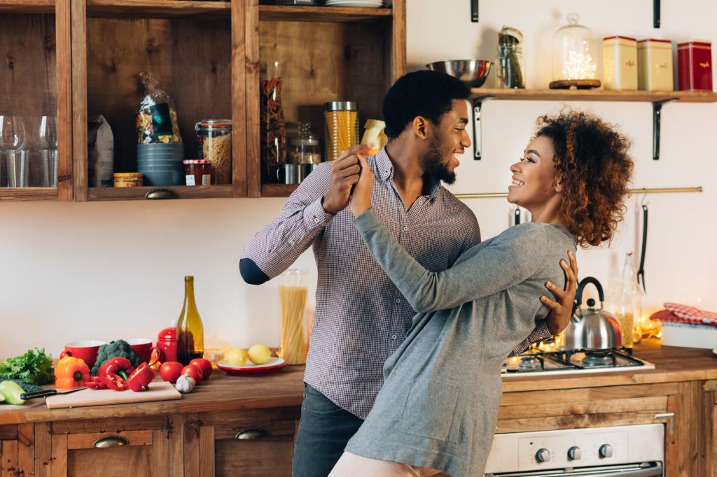 The secret to a happy marriage? 6 newlywed habits will bring more love ...