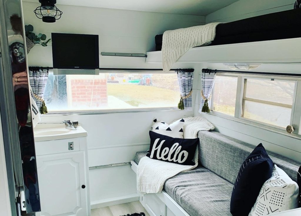 Makeover your RV...on a budget! This cute trailer reno only looks expensive