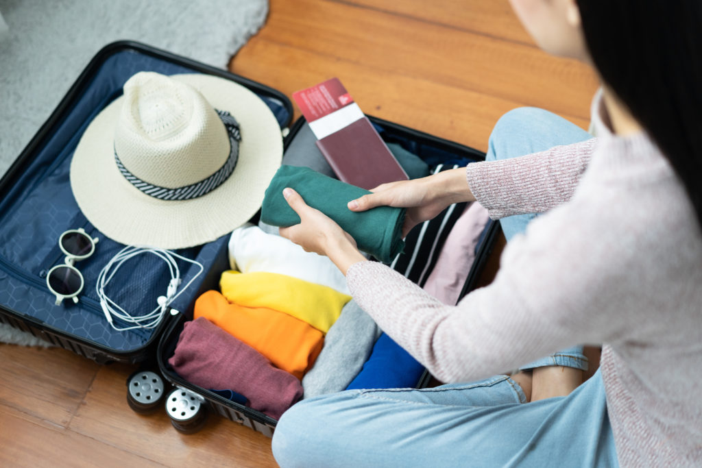 Pack a suitcase the organized way! Try these 6 smart packing strategies