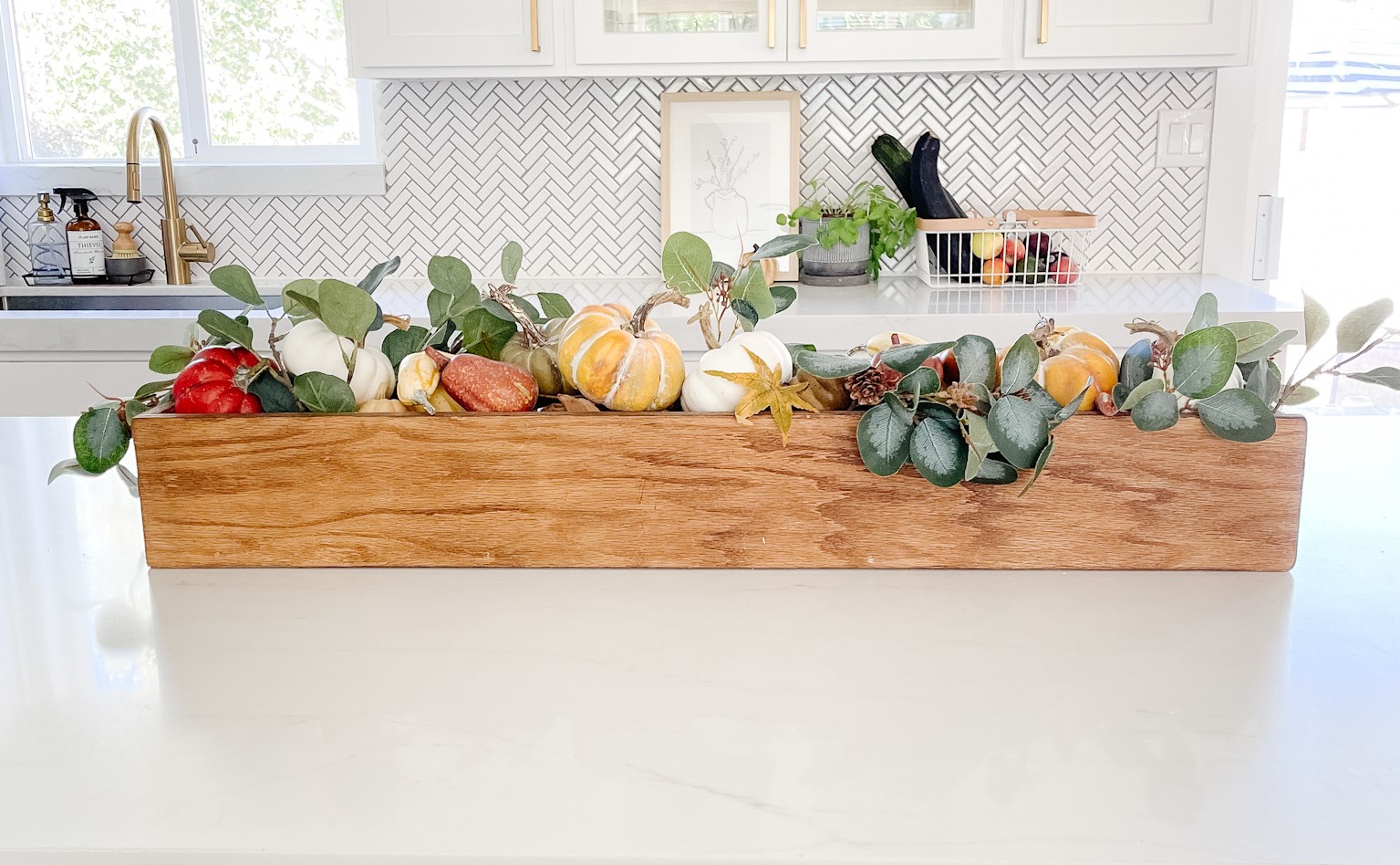 Clear the décor clutter! 4 minimalist decorating ideas that keep your ...
