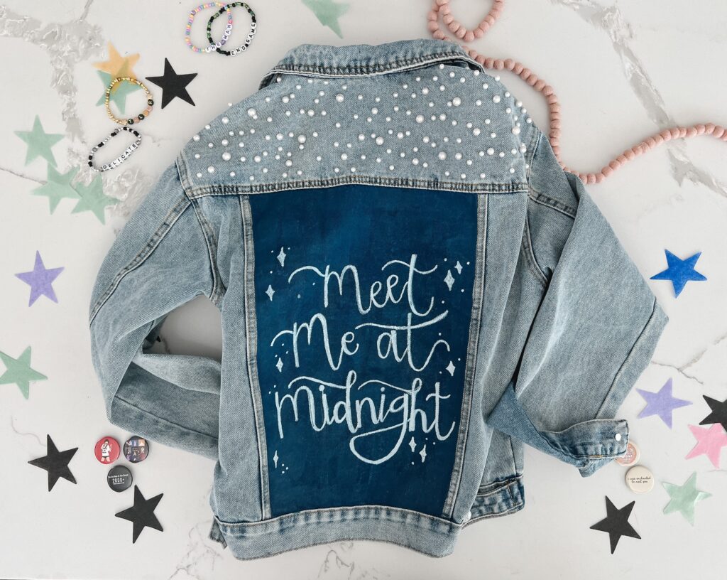 Instead of custom t-shirts, paint denim jackets! Here's the cheap how-to