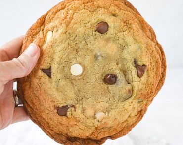 Your favorite cookie, but giant! Here's how to make this mega dessert
