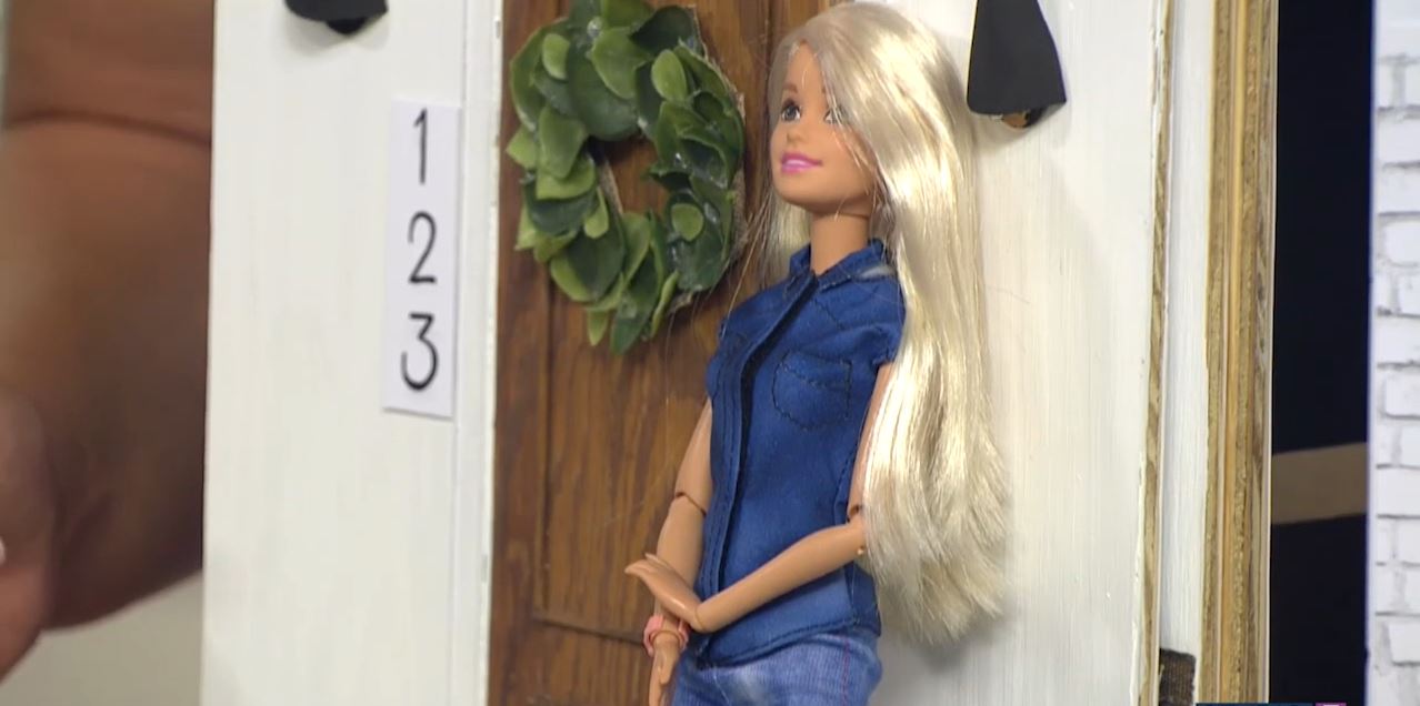 Barbie's Modern Dreamhouse: How to DIY this space-saving dollhouse