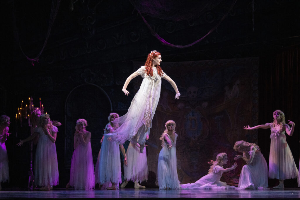 Enjoy a Spooky Night at the Ballet at This Performance of Dracula ...