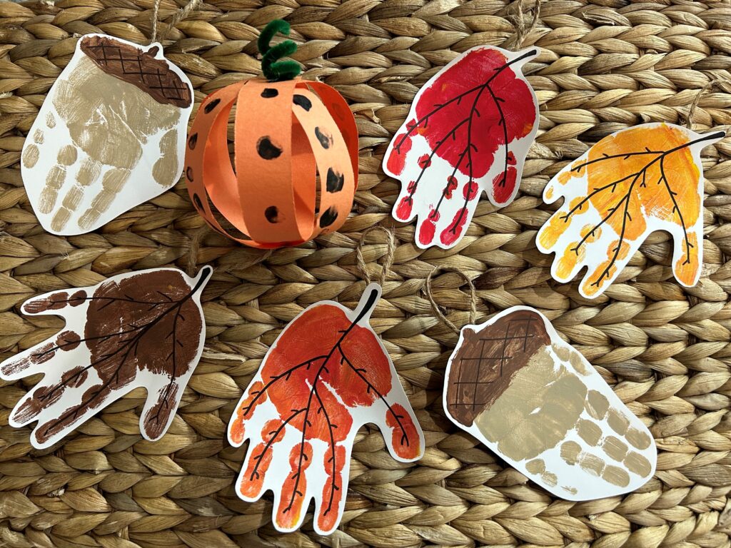 Set up some Thanksgiving kids crafts! Cute fall projects that double as ...