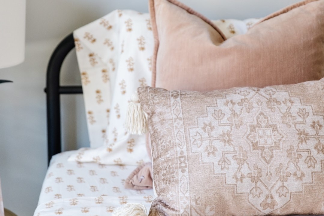 Peach Fuzz in Interior Design: Simple ways to add this color into your ...