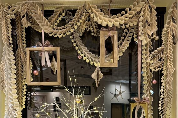 Pull out the pages and make a book garland! Here's how...