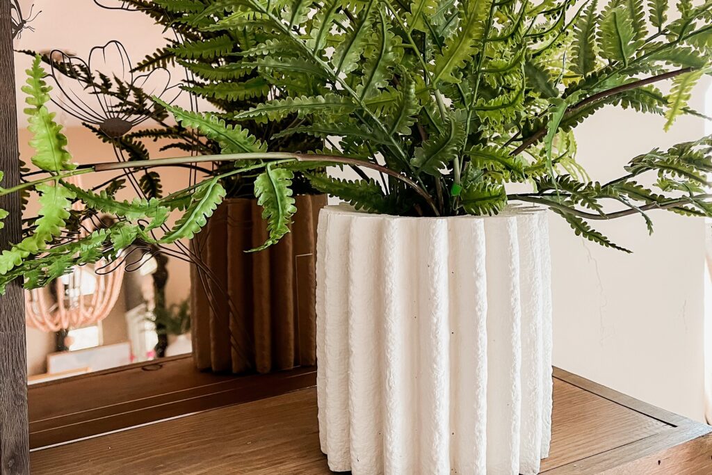 A pool noodle becomes a trendy vase! Make pretty vases with 4 ...