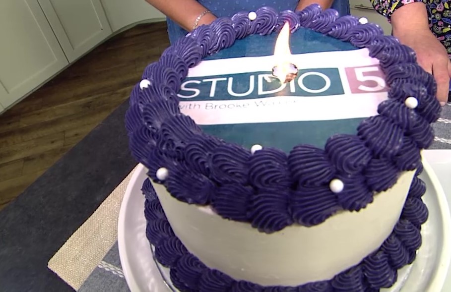 Toss the candles... make a burn-away cake instead! Here's the easy tutorial
