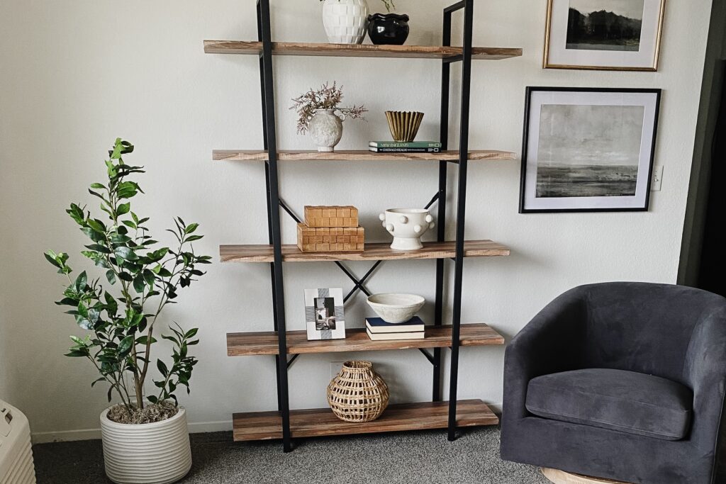 Decorating a small space? Go tall and skinny! 5 design solutions for ...