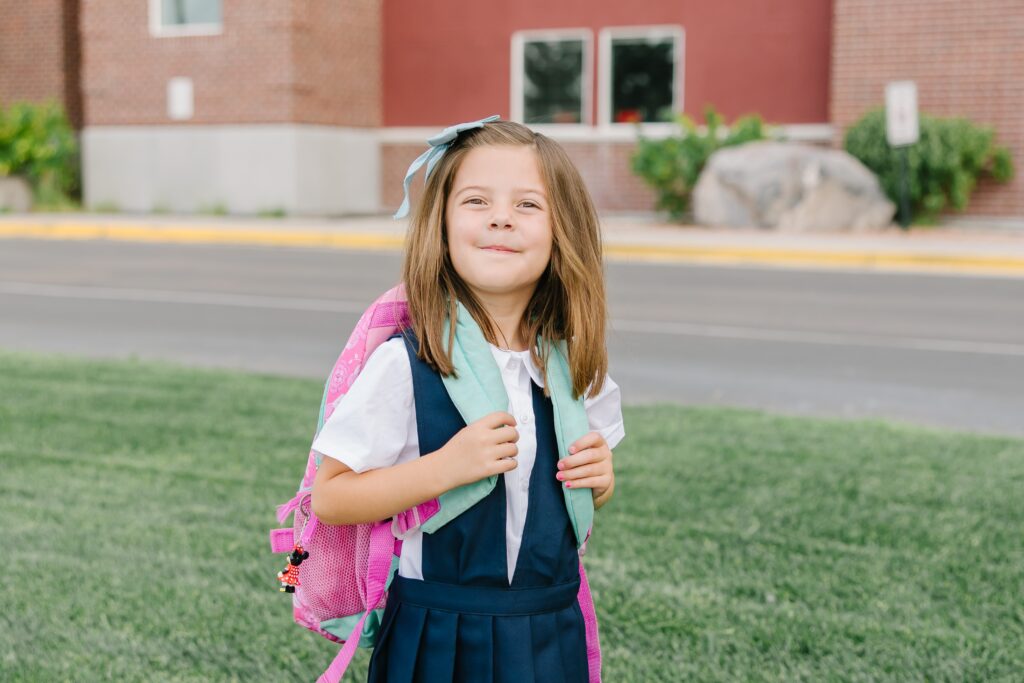 Take back-to-school photos at school! 5 different ideas to try this year