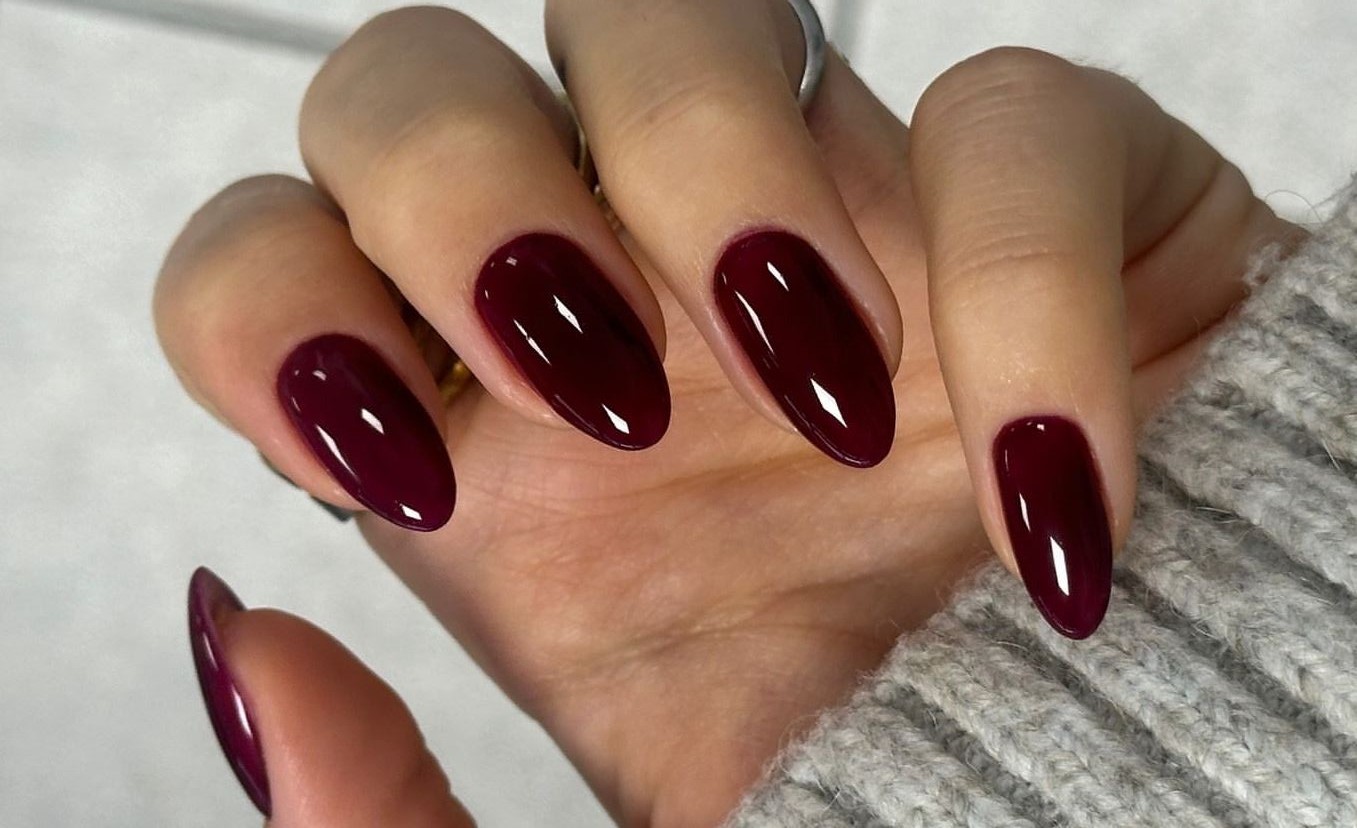 Don't be scared of dark nails! Here are 4 fresh style & beauty trends ...
