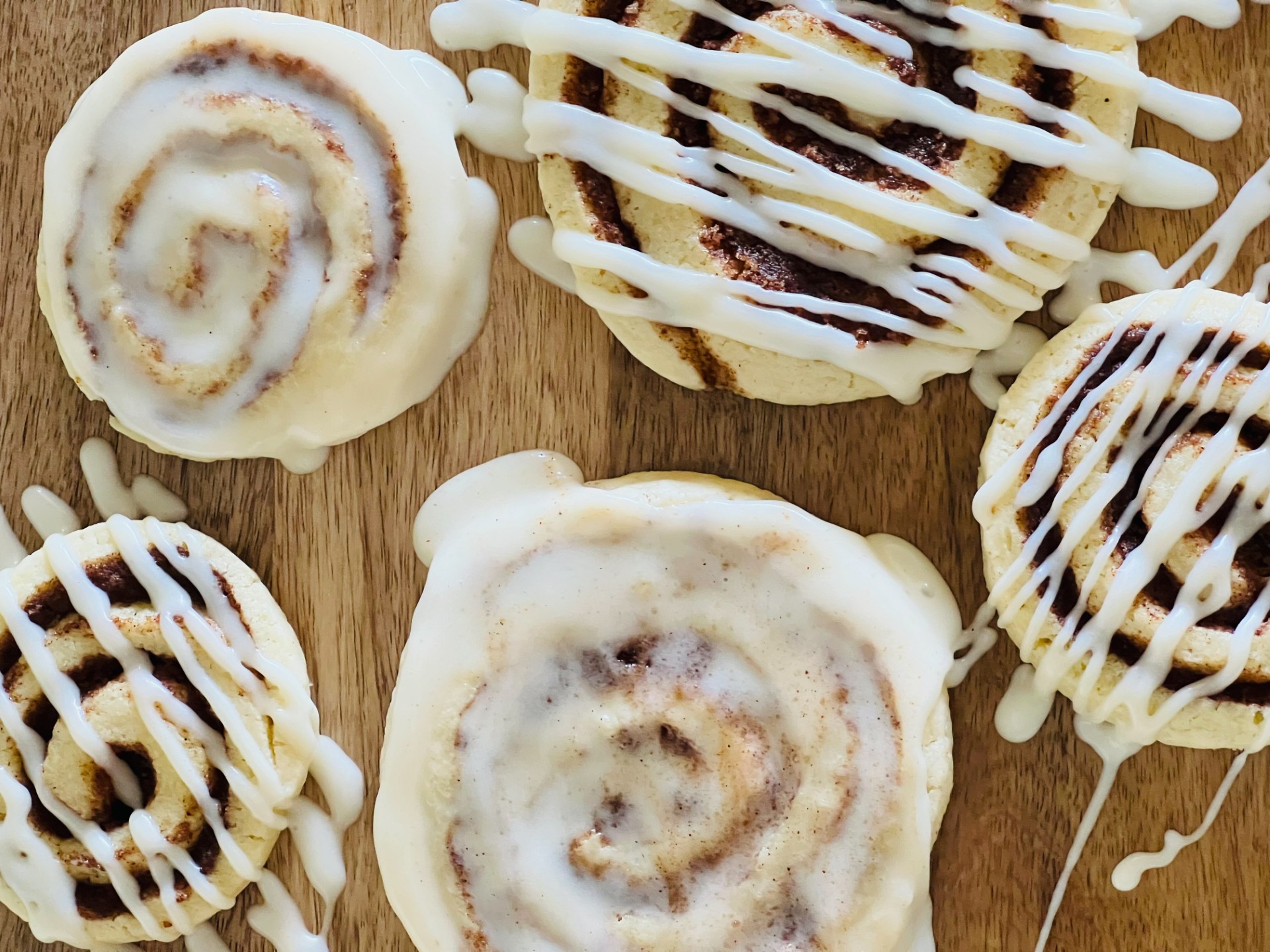 The best cinnamon roll... in cookie form! Here's how to make this fall ...