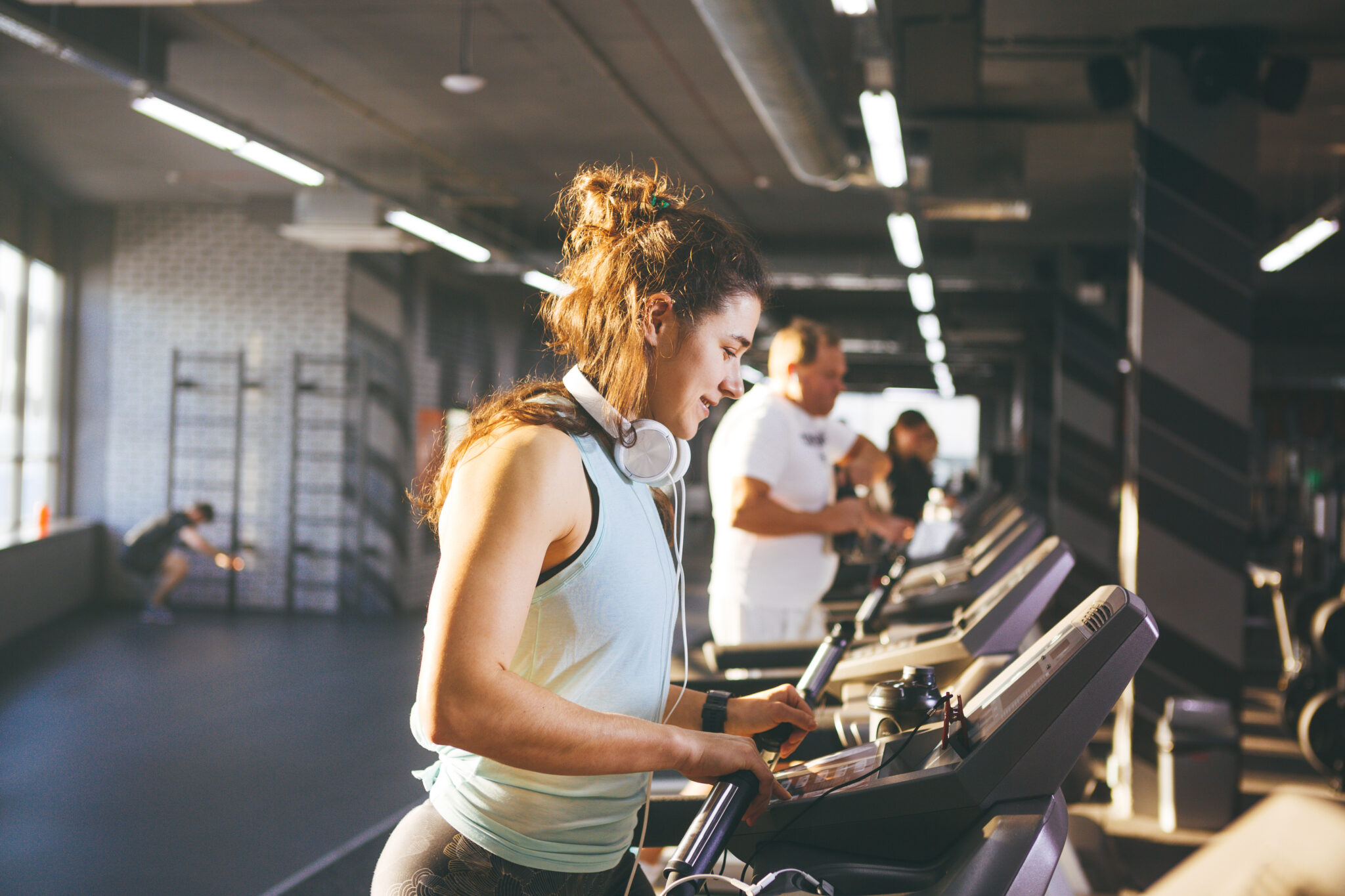 Mix up your treadmill workout! 5 exercises you can do walking in place